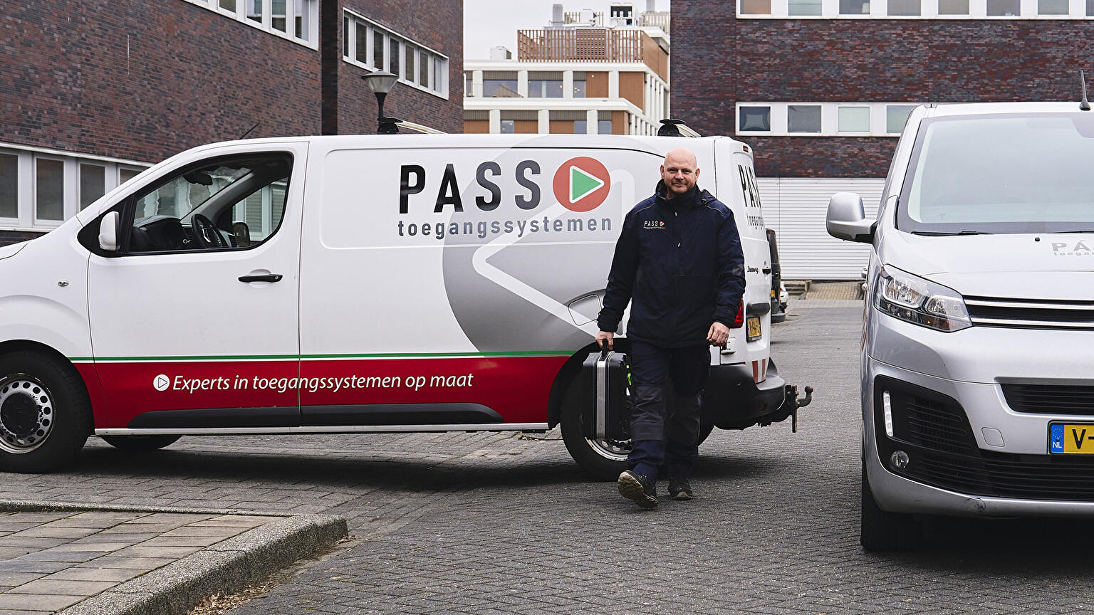 Experts in slimme toegangssystemen - PASS Toegangssystemen